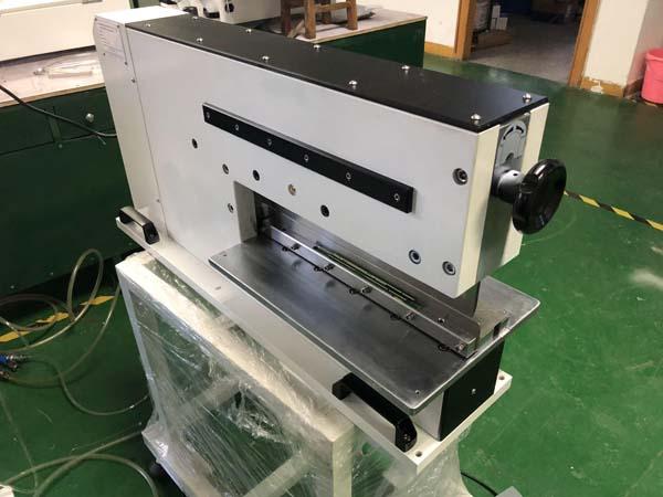 Low Stress V Cut PCB Depanelizer Machine For Aluminum PCB Singulation