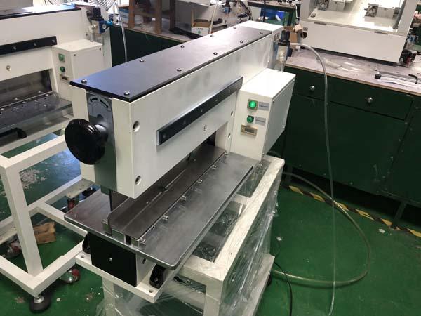 Low Stress V Cut PCB Depanelizer Machine For Aluminum PCB Singulation